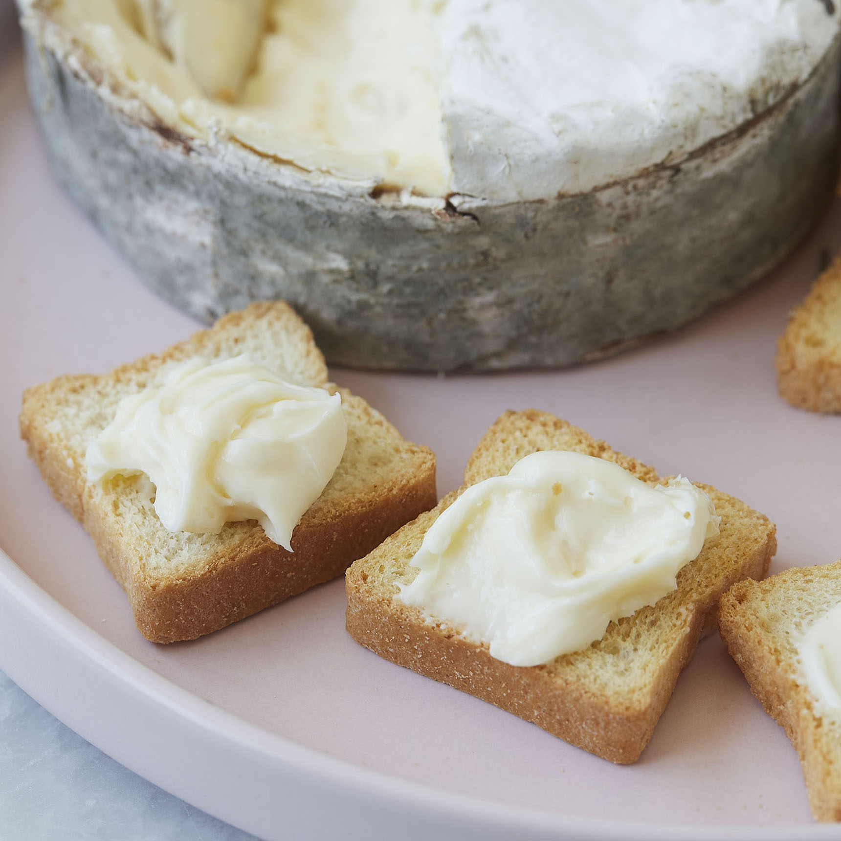 Jasper Hill Farm Harbison – a gooey, floral, piney cheese | Murray's Cheese