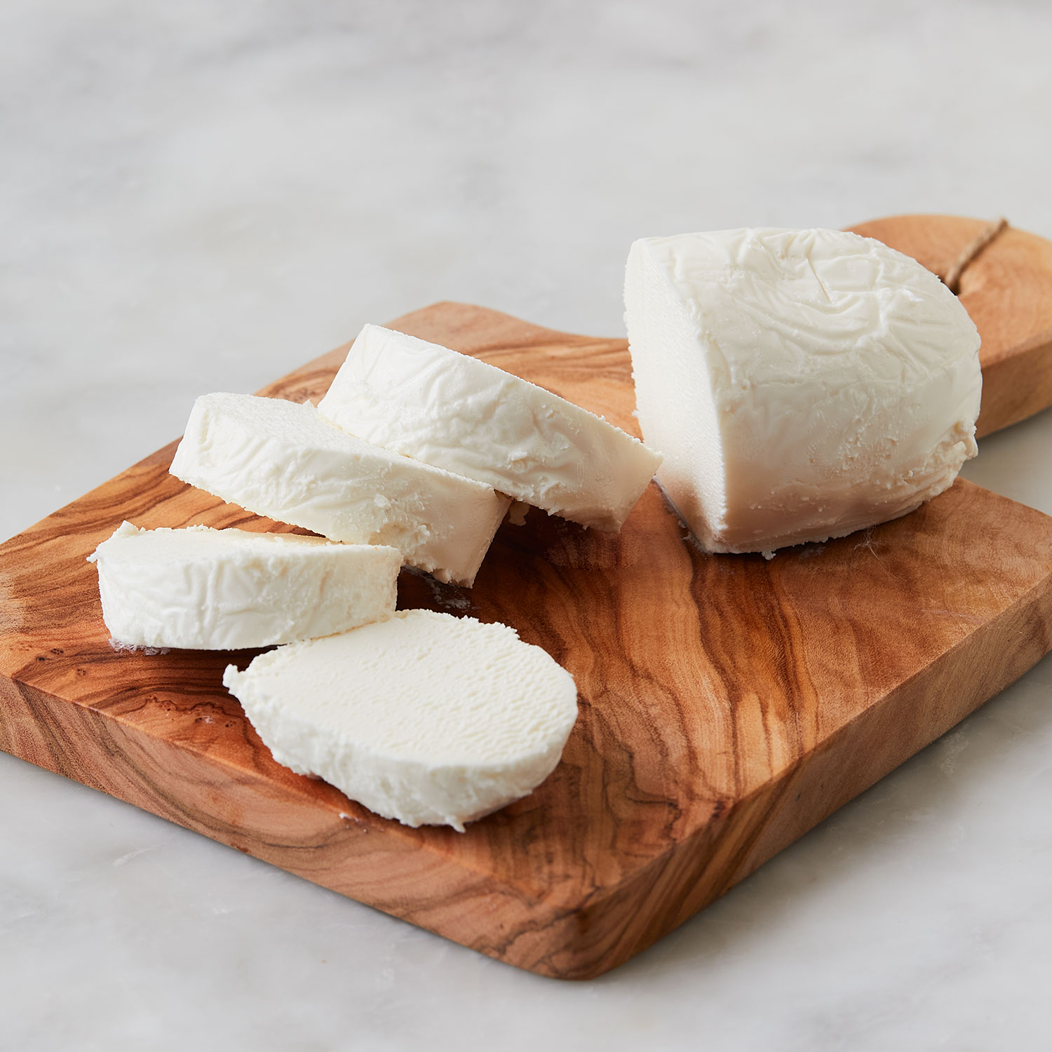 Vermont Creamery Small Goat Log – tangy, crisp goat cheese | Murray's ...