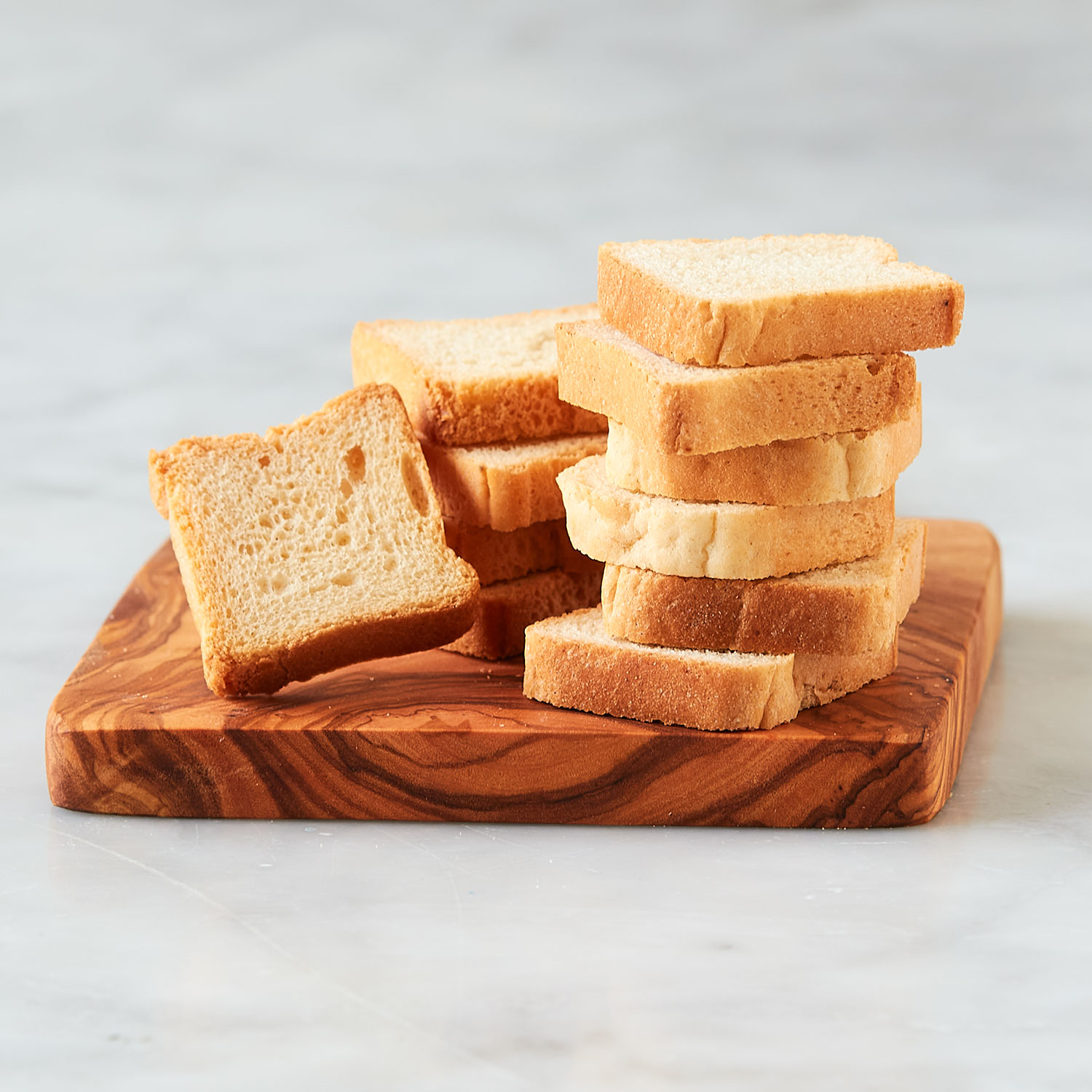Trois Petits Cochons Mini Toast – a light, crunchy cracker | Murray's ...