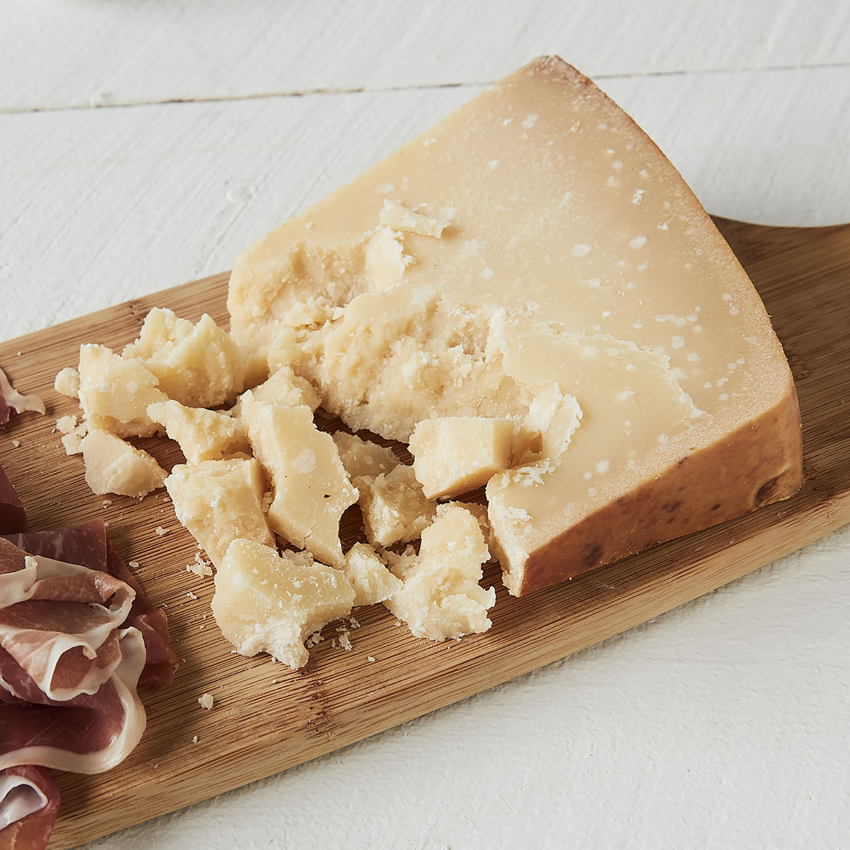 Parmigiano Reggiano 5 Years – a bold, brothy parmesan cheese | Murray's ...