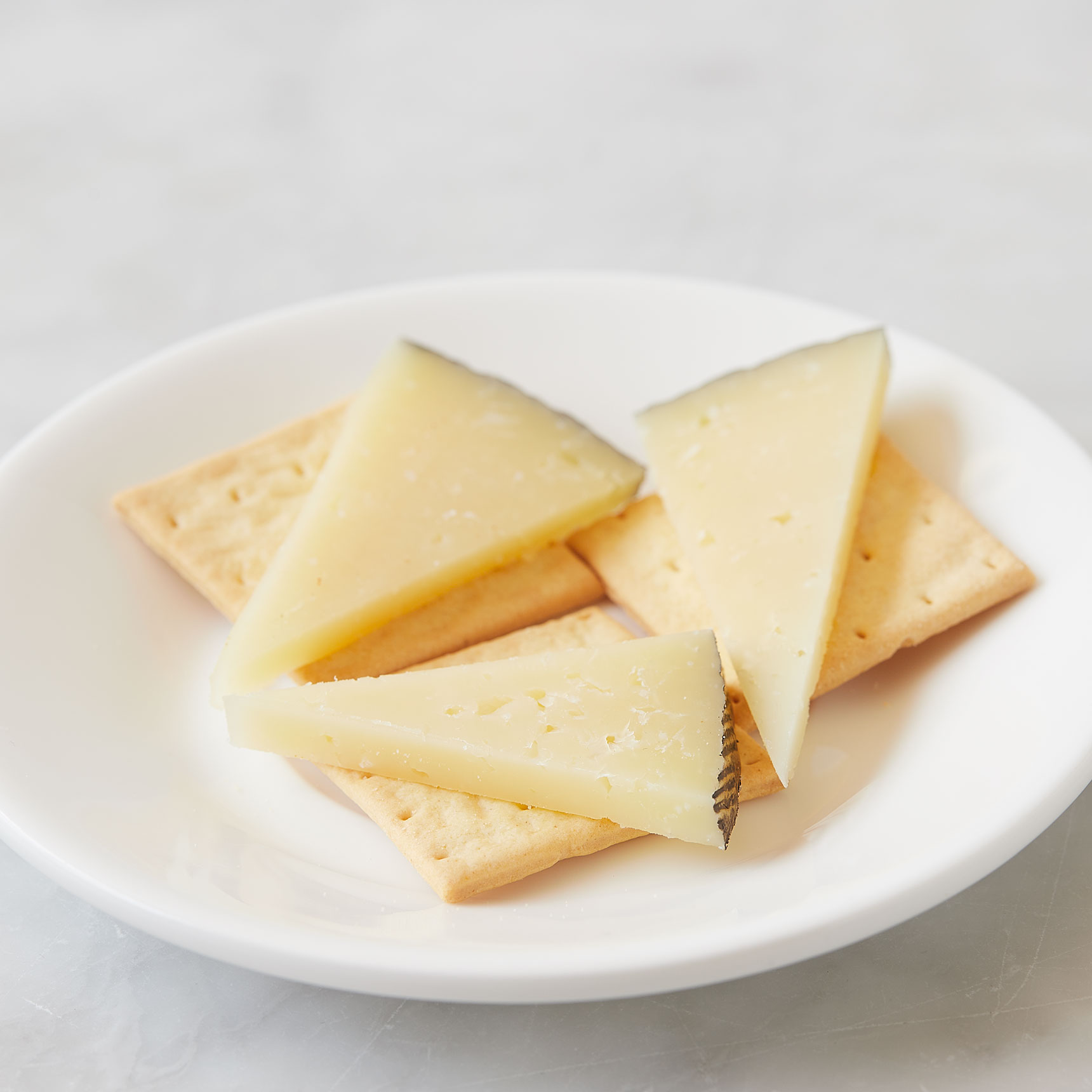 Beecher’s Crackers – Original – crisp, buttery, & bite-size | Murray's ...