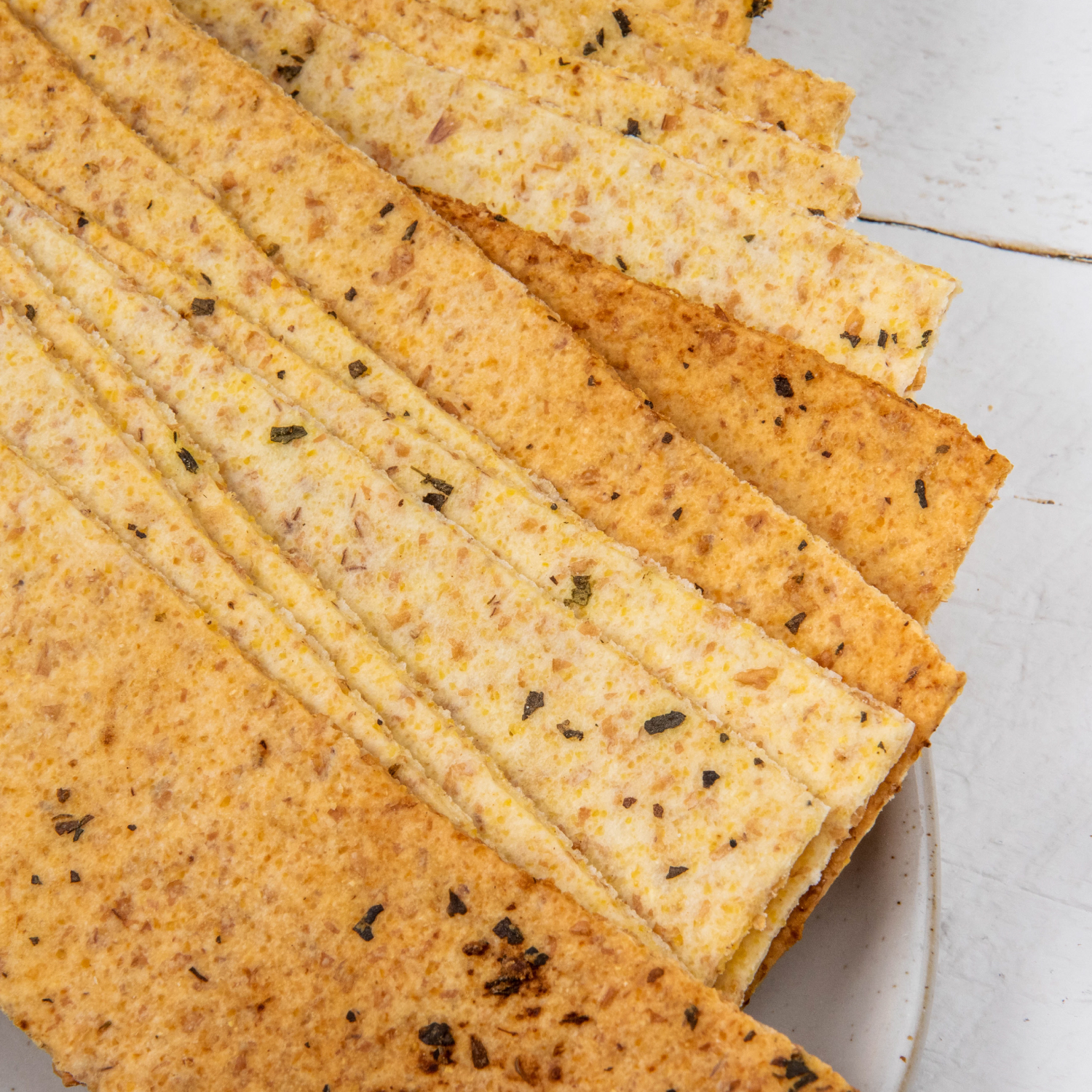 Z Crackers Garlic & Basil Crackers – a light, crispy, garlicky cracker ...