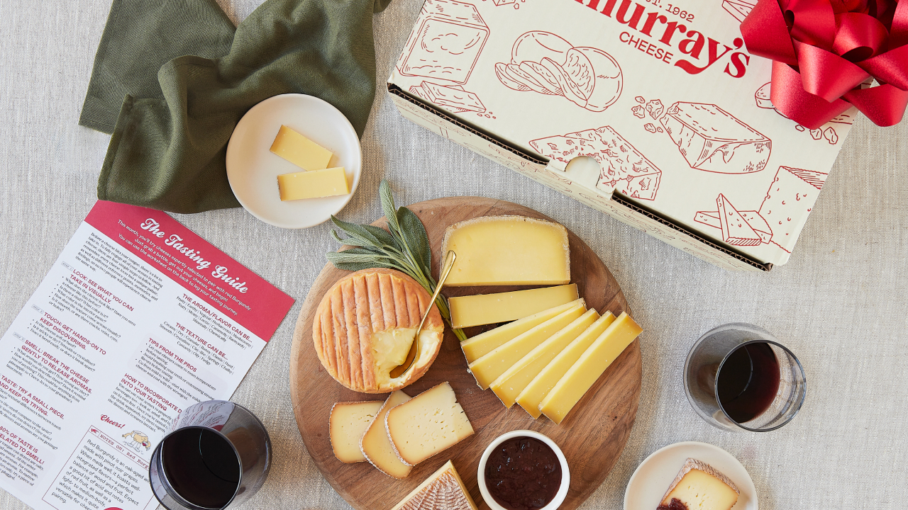 Cotswold – a creamy, Double Gloucester cheese with onions and chives ...