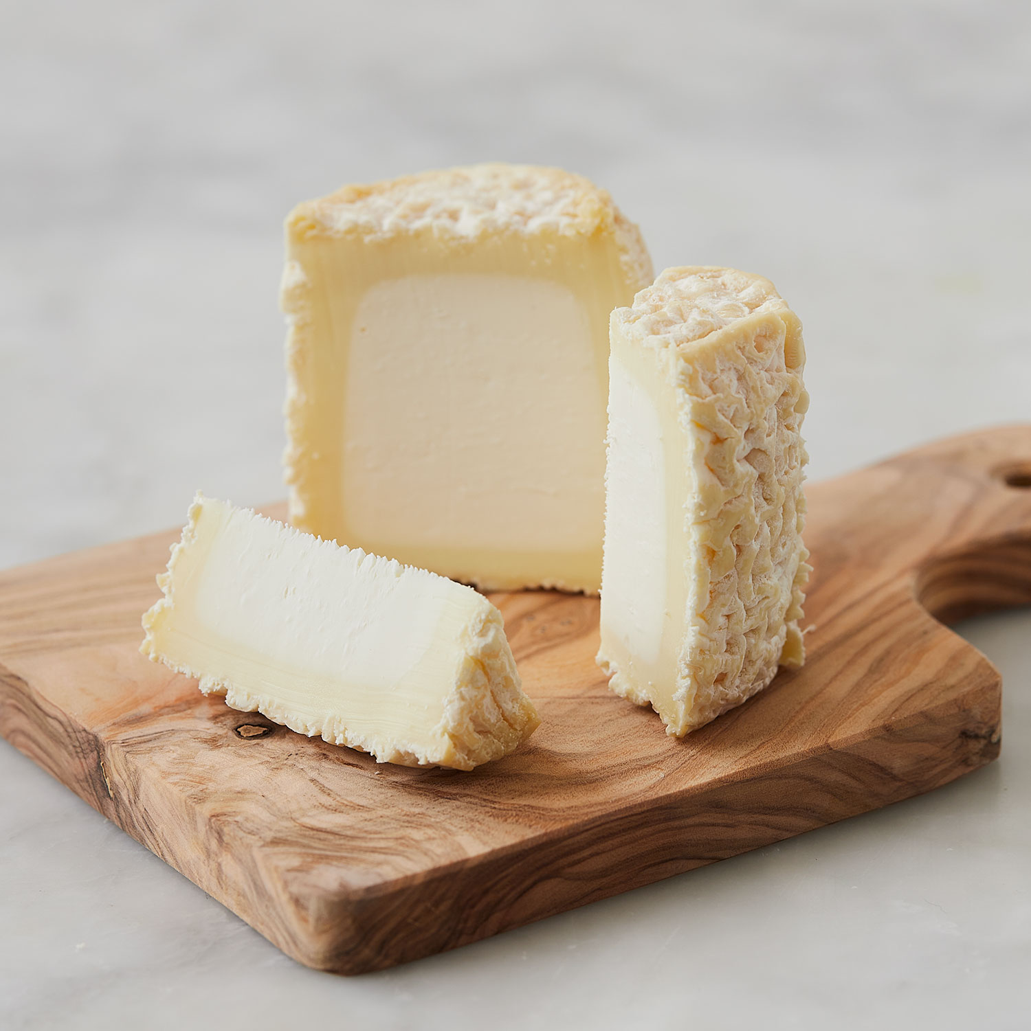 Chabichou Du Poitou – a zesty, grassy goat’s milk cheese | Murray's Cheese