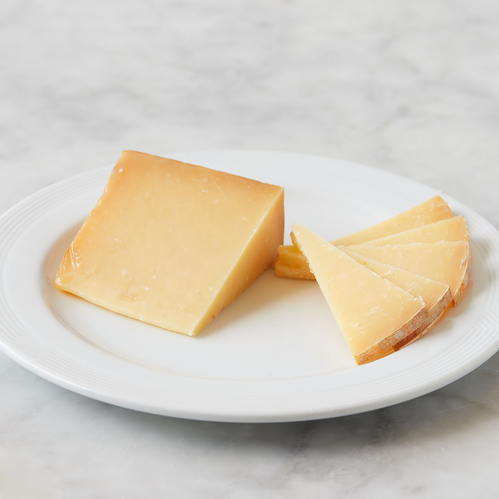 Beecher’s Handmade Cheese Flagship Reserve – clothbound | Murray's Cheese