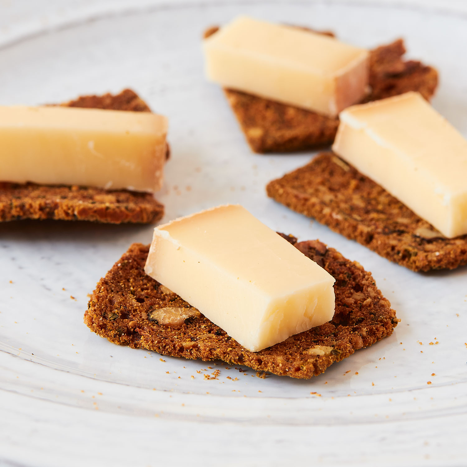 Maine Crisp Co. Savory Fig & Thyme Crisps – gluten-free | Murray's Cheese