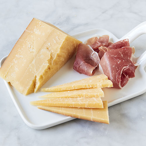 Sbrinz – a renowned cheese with buttery, spicy notes | Murray's Cheese