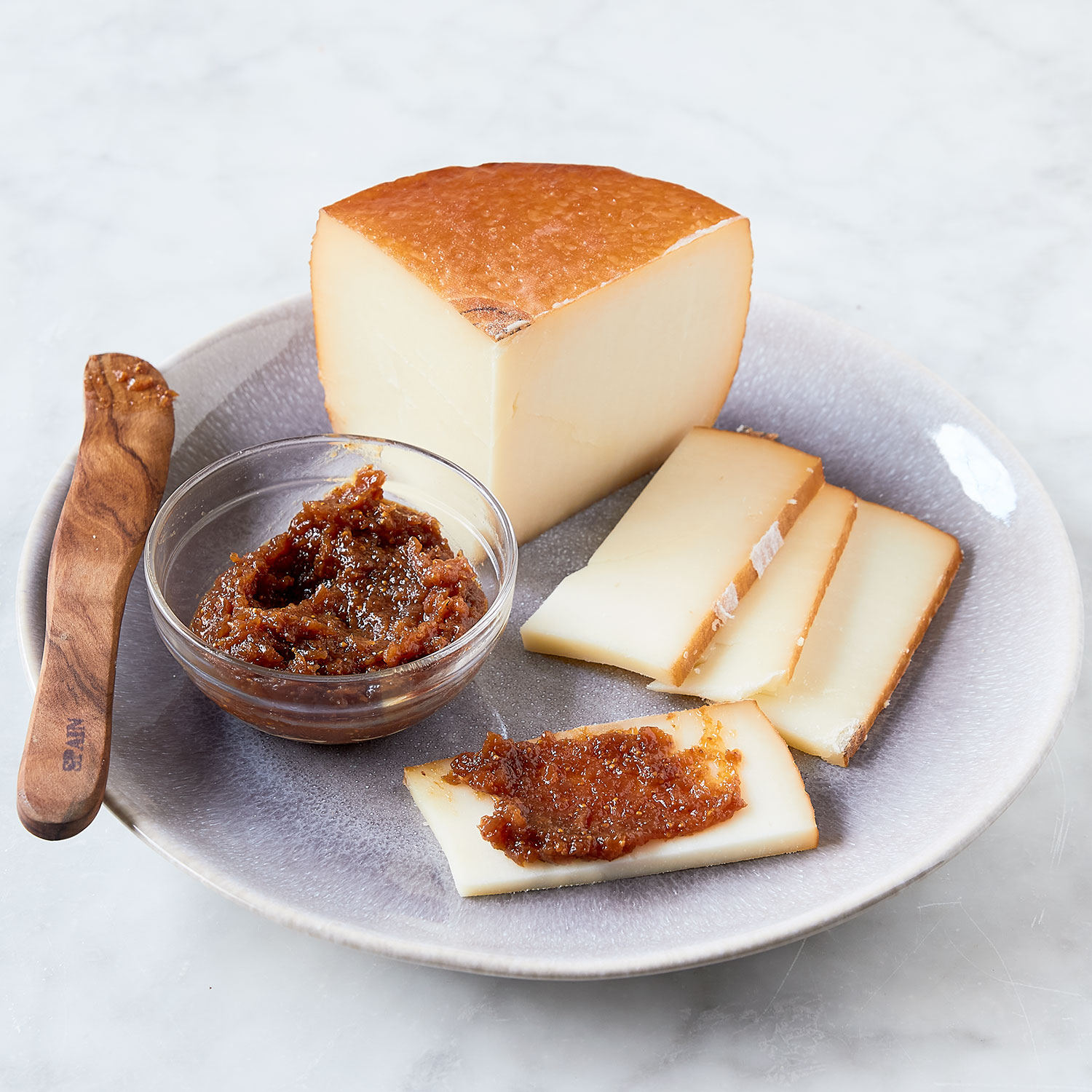 Idiazábal - a nutty, smoky Basque sheep’s milk cheese | Murray's Cheese